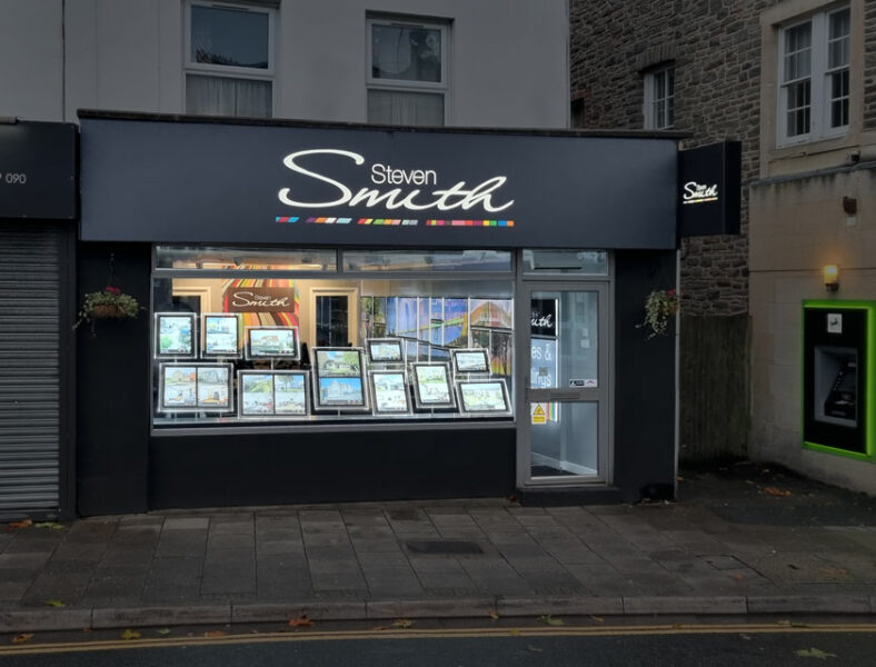 Illuminated Signs | Design & Manufacture | Signet Signs