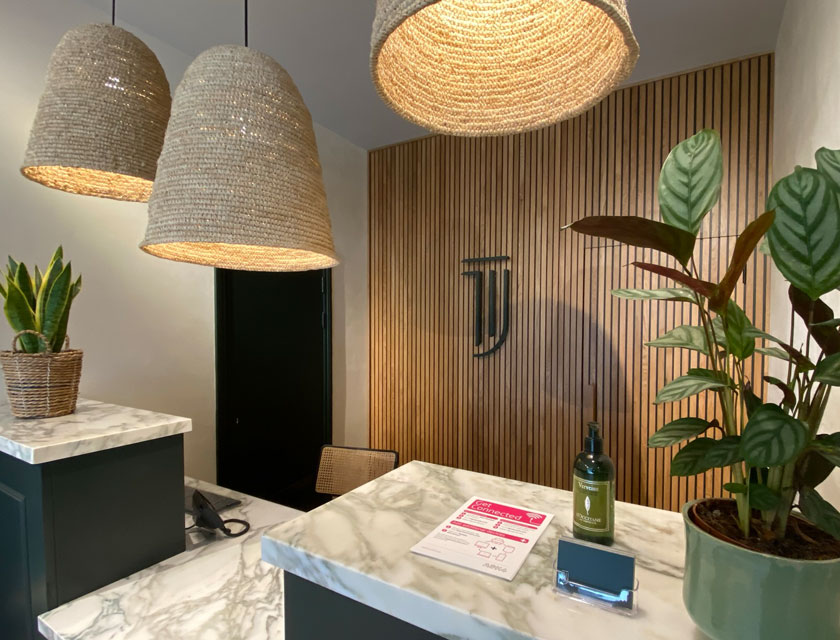 Signs for Hotels | Design, Manufacture & Installation | Signet Signs